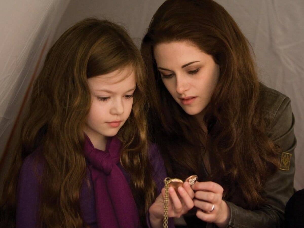 Garotinha de Crepúsculo cresceu e está lindíssima; veja | Blog SKY